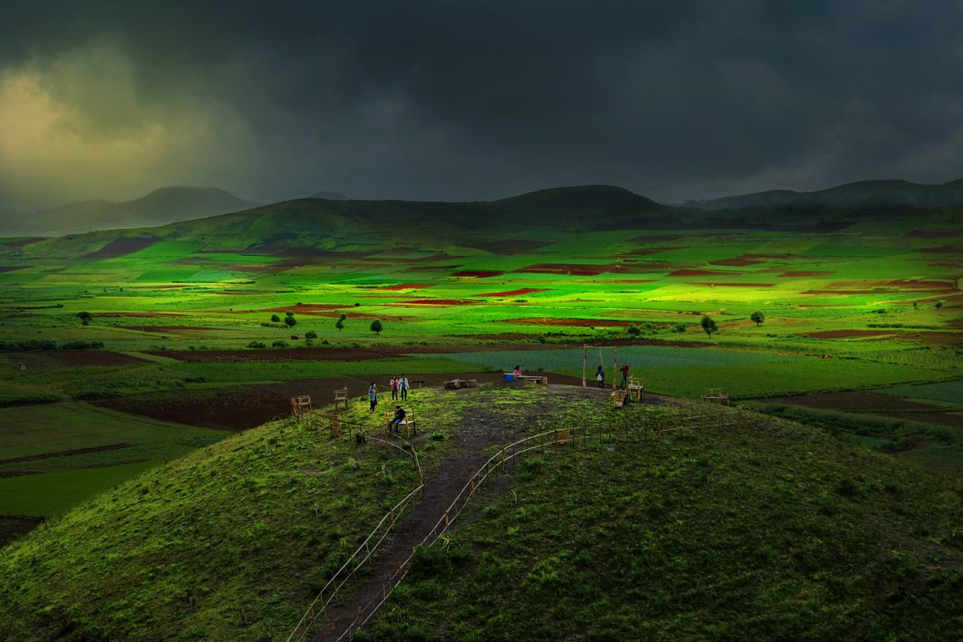 Spliting light | Smithsonian Photo Contest | Smithsonian Magazine