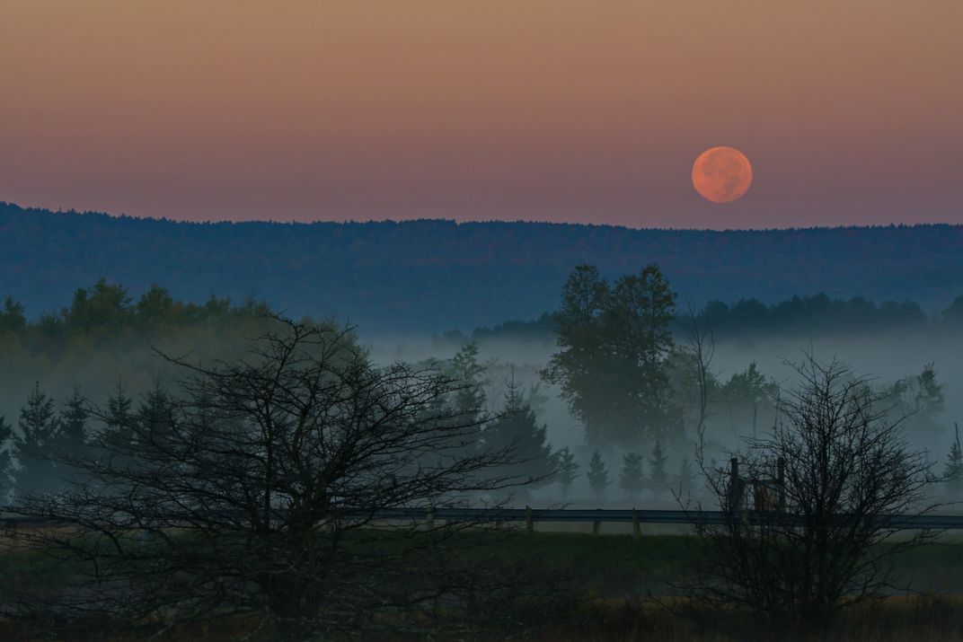 Autumn moonset in the Canaan Valley | Smithsonian Photo Contest ...