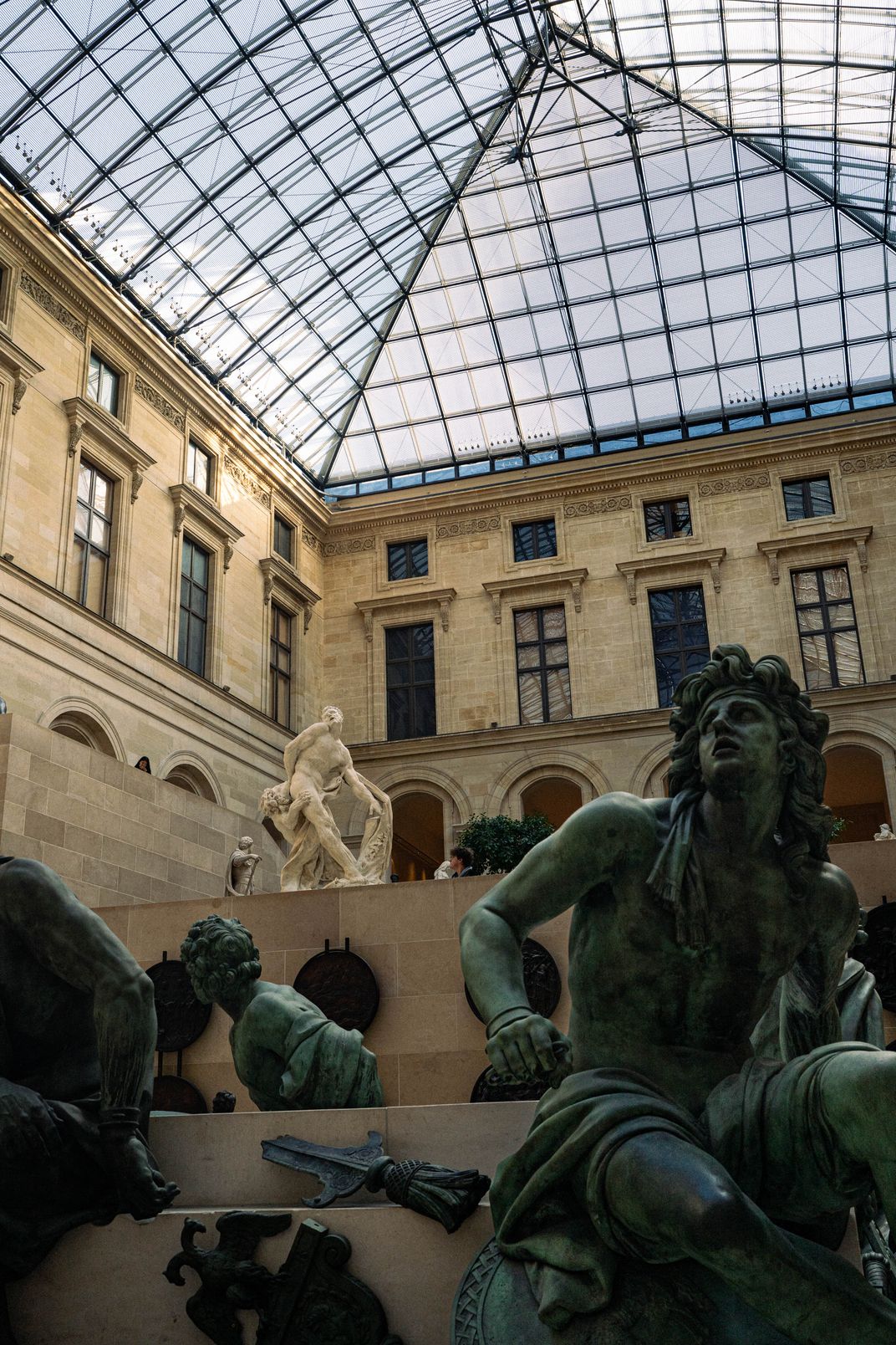 Statues in Musee de Louvre | Smithsonian Photo Contest | Smithsonian ...