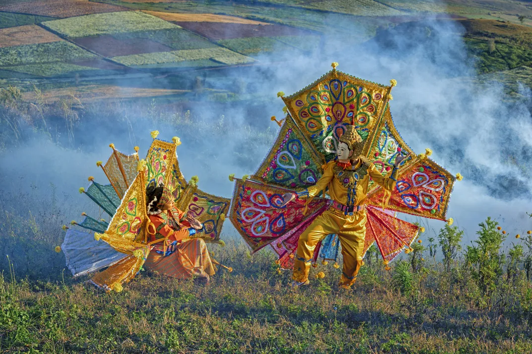 Kain na yee & kain na yar dance | Smithsonian Photo Contest ...