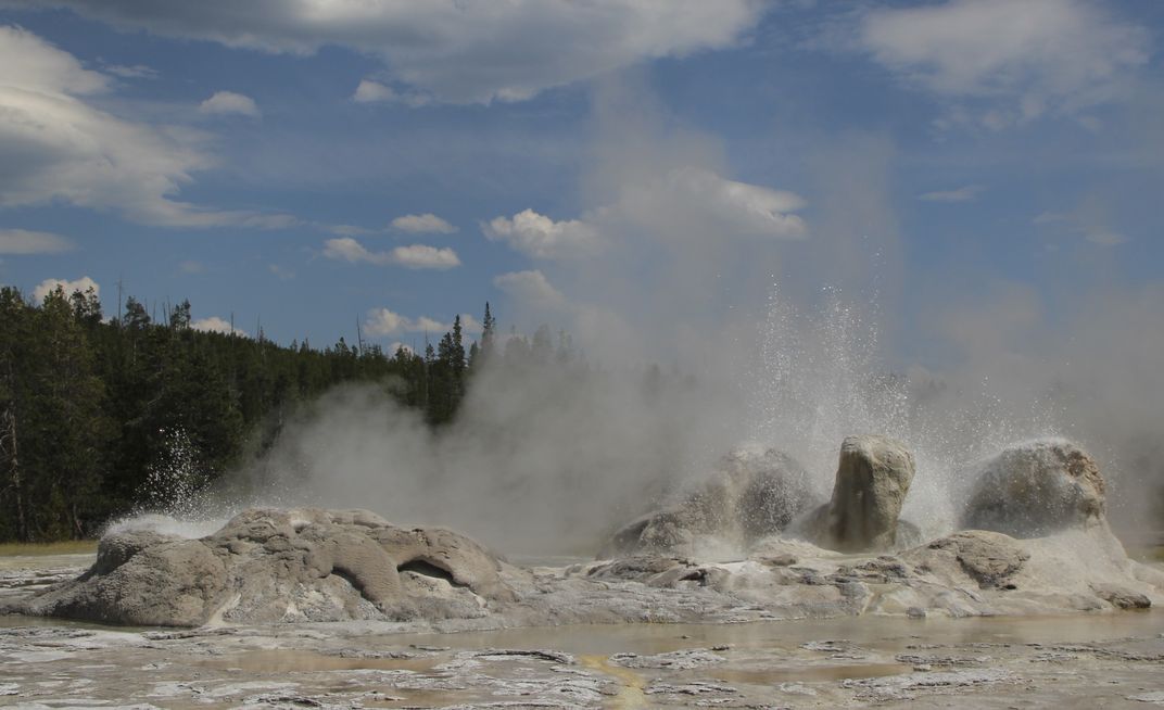 Hot Springs -Yellowston National Park | Smithsonian Photo Contest ...