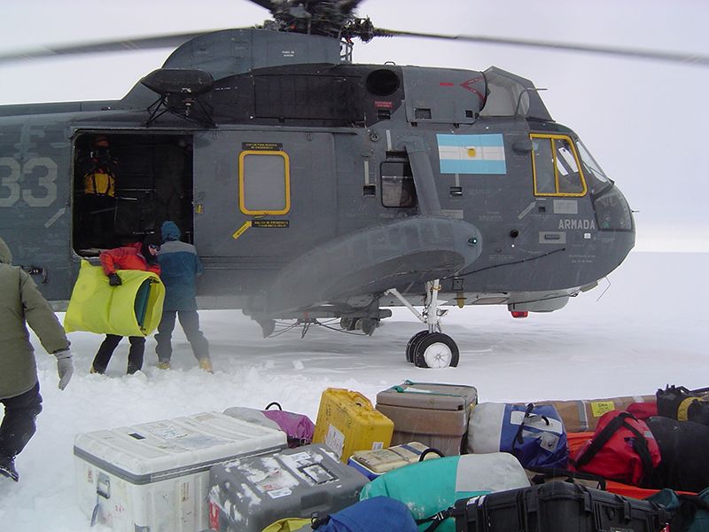 A Maze of Palatial Icebergs Has Floated Into a Washington, D.C. Museum