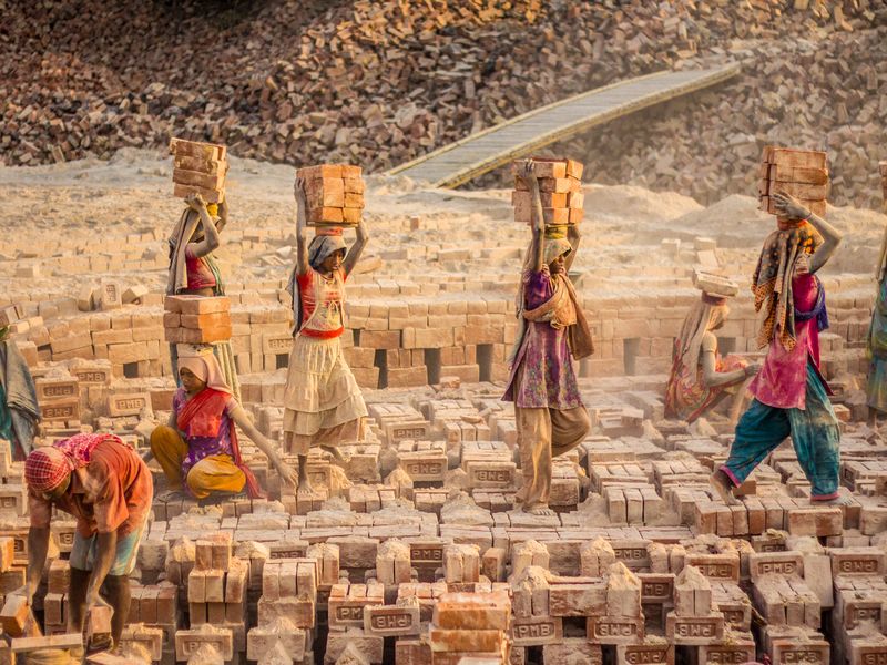Carrying Bricks | Smithsonian Photo Contest | Smithsonian Magazine