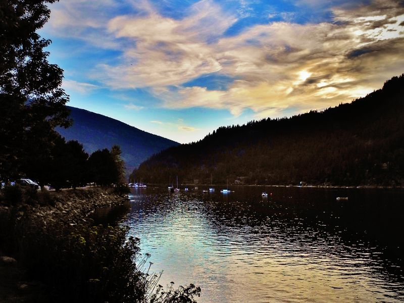 Summer evening by the lake in Nelson, British Columbia | Smithsonian ...