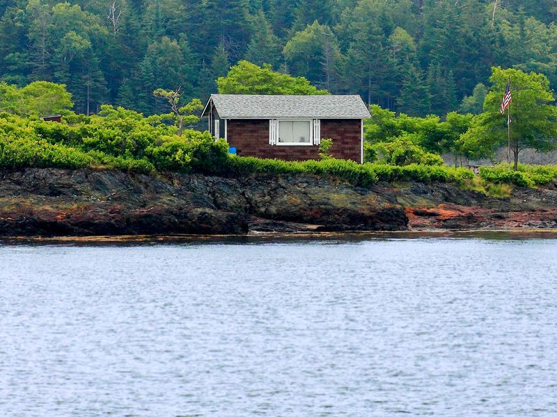 Island Cabin | Smithsonian Photo Contest | Smithsonian Magazine