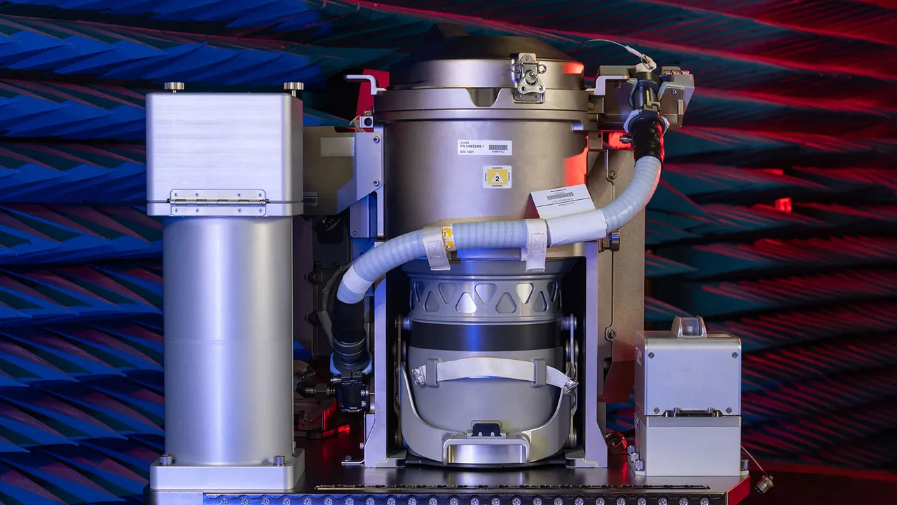 did nasa have colored bathrooms