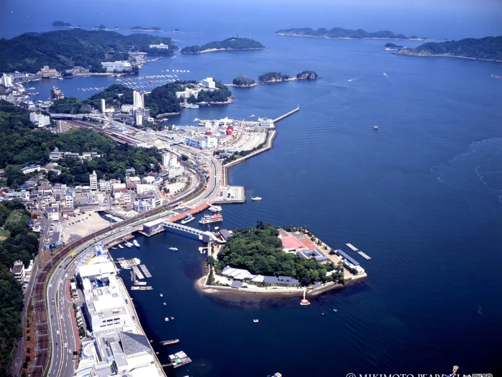 Travel to the Birthplace of Pearls