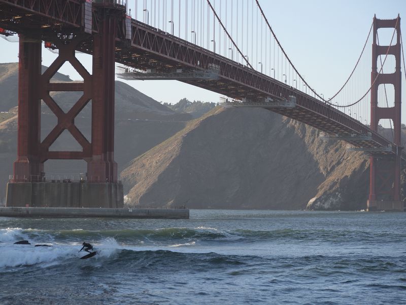 Surfing Fort Point | Smithsonian Photo Contest | Smithsonian Magazine