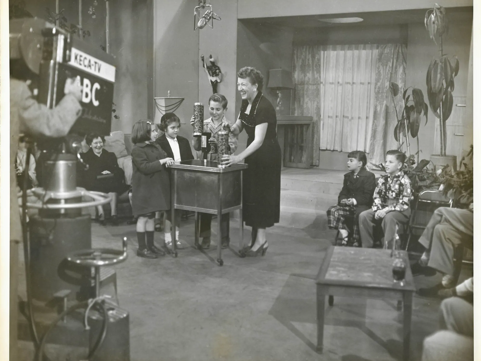 Dell O'Dell's Trailblazing Magic Show Cast a Spell on Early Television ...