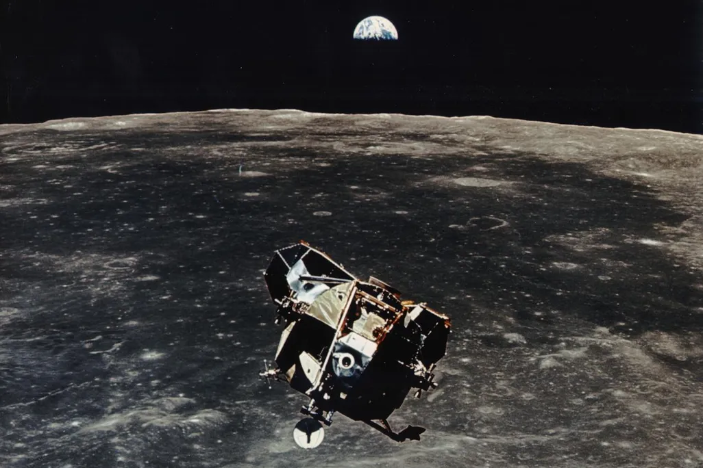 apollo 11 spacecraft