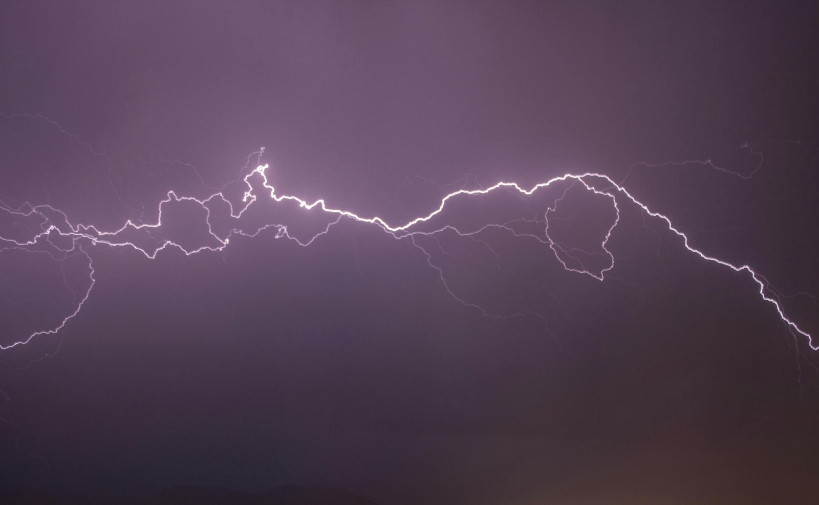 515-Mile-Long 'Megaflash' of Lightning Sets a New World Record ...