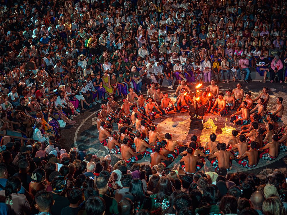 Kecak Fire Dance Under a Sea of Spectators | Smithsonian Photo Contest ...