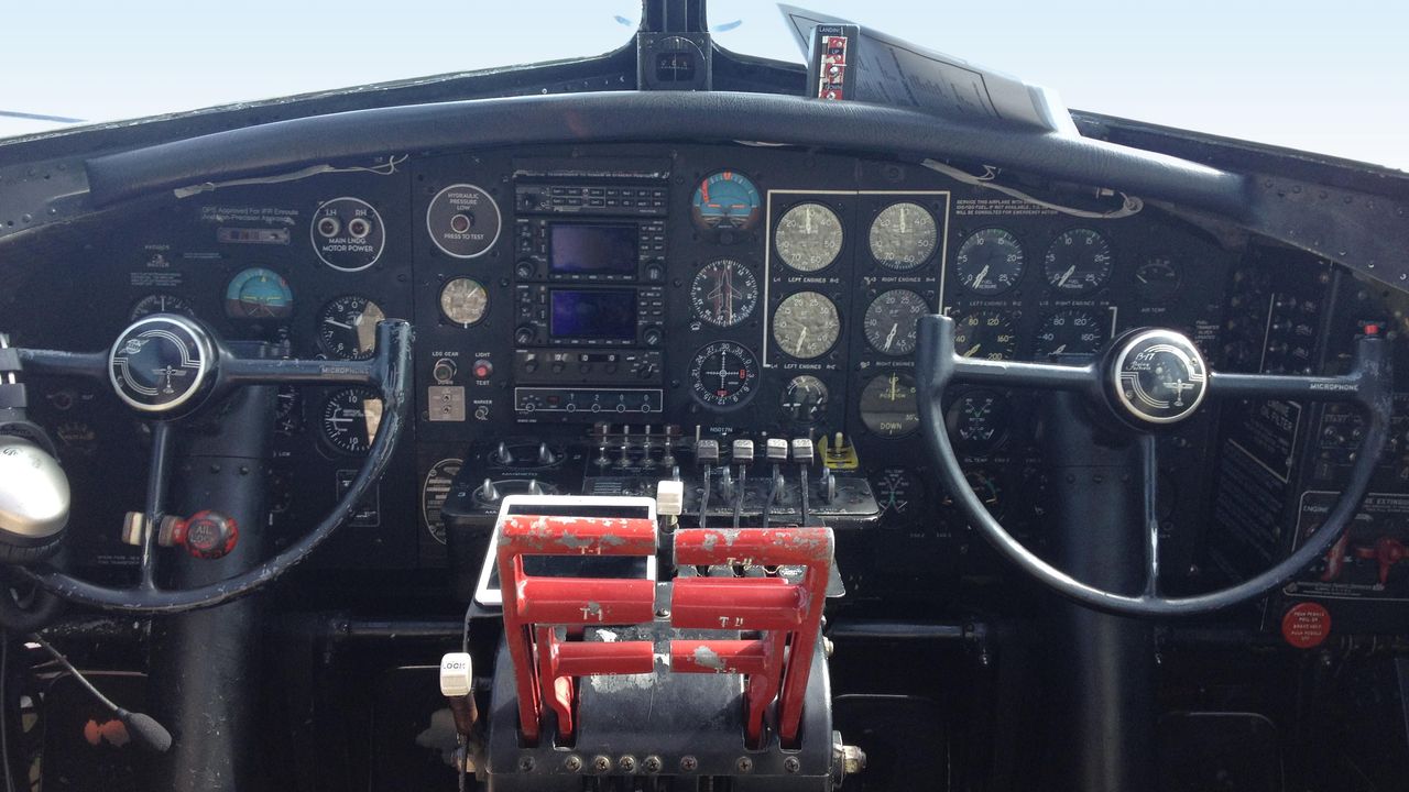 b17 controls