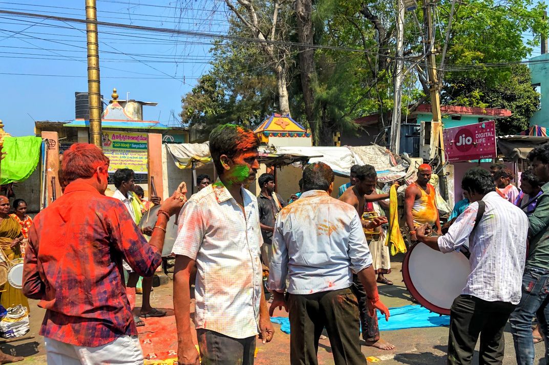 Colors of Holi | Smithsonian Photo Contest | Smithsonian Magazine