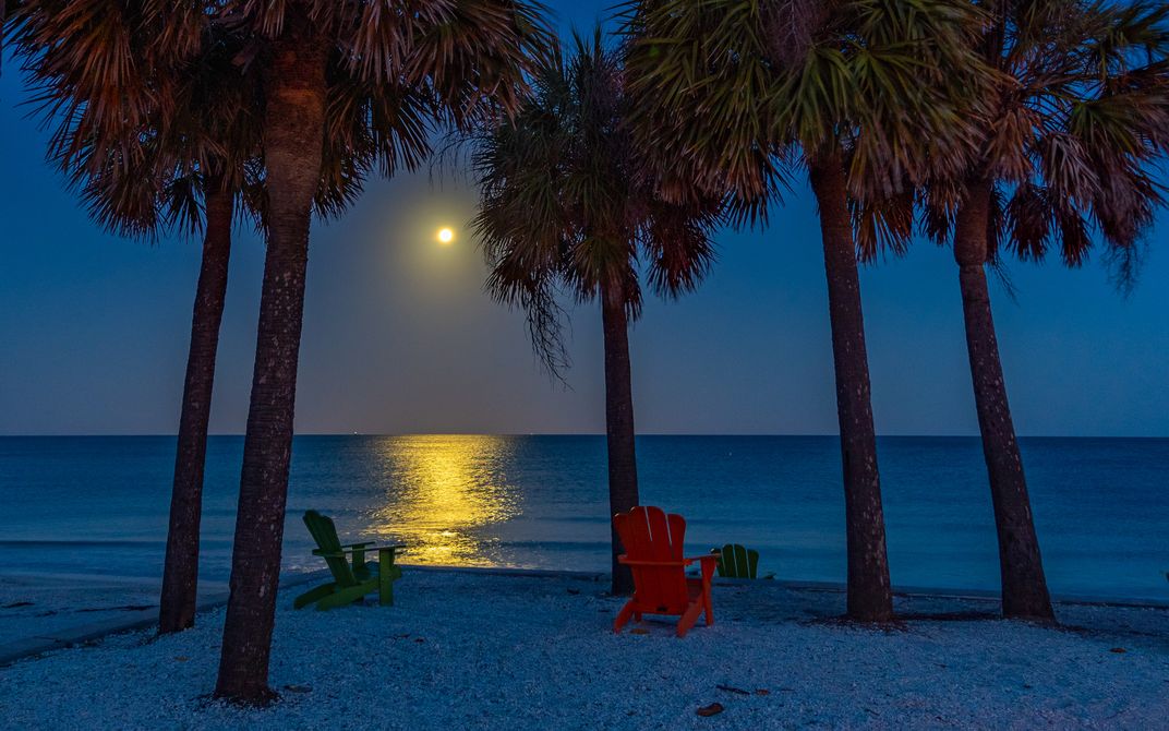 Supermoon at the Beach | Smithsonian Photo Contest | Smithsonian Magazine