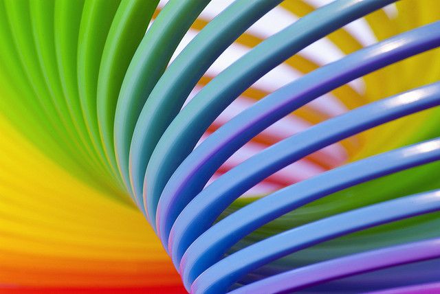 Slinkys Can Float in the Air (For a Second) | Smithsonian