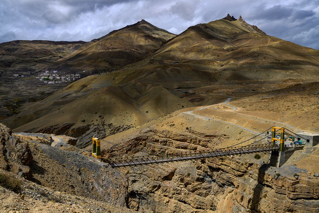 The hanging bridge | Smithsonian Photo Contest | Smithsonian Magazine