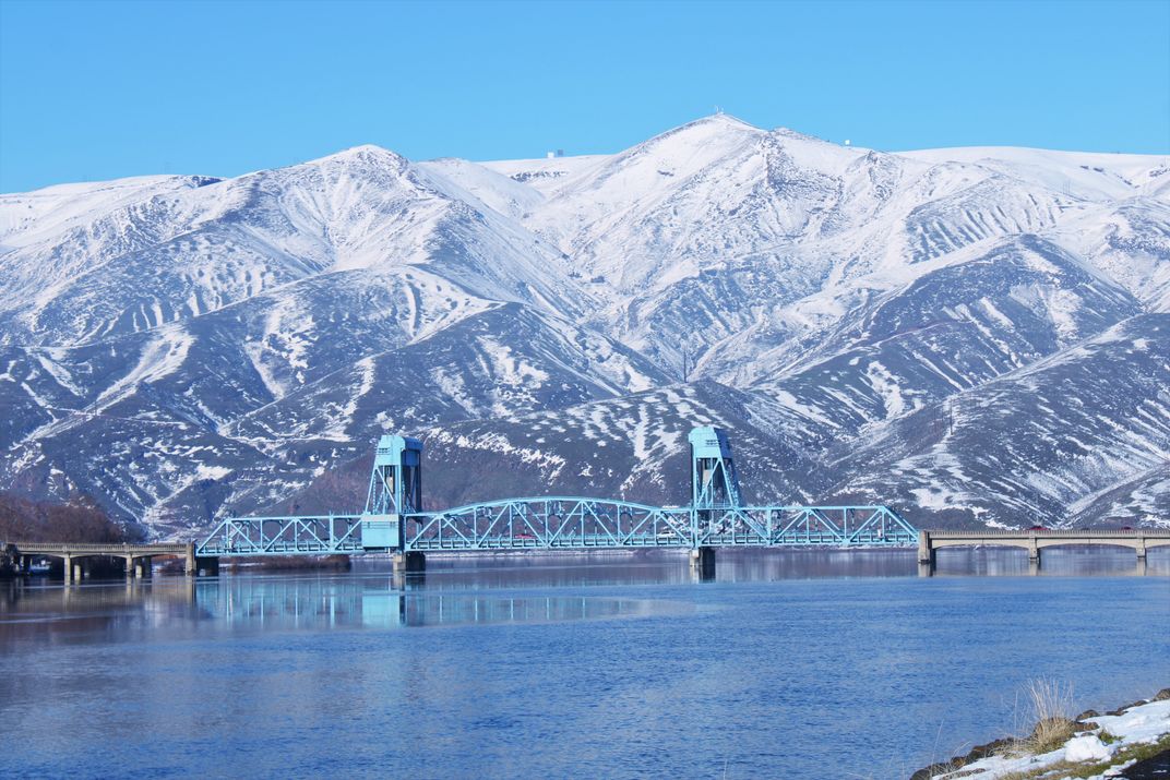 The blue bridge | Smithsonian Photo Contest | Smithsonian Magazine