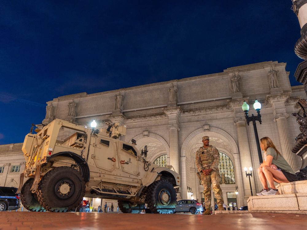 Guarding Union Station | Smithsonian Photo Contest | Smithsonian Magazine