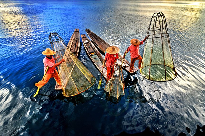 Inthar people are fishing in tha Inlay lake, Shan State, Myanmar ...