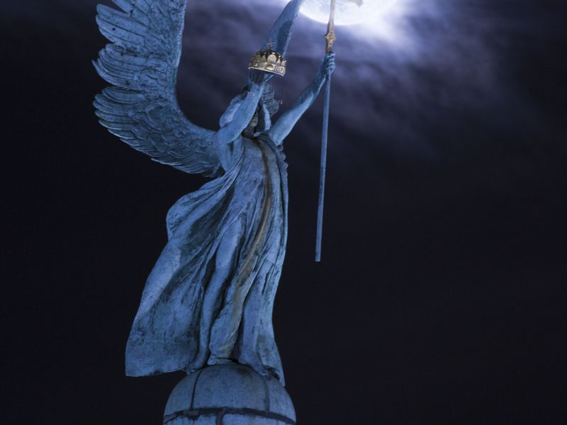 Angel Moon | Smithsonian Photo Contest | Smithsonian Magazine