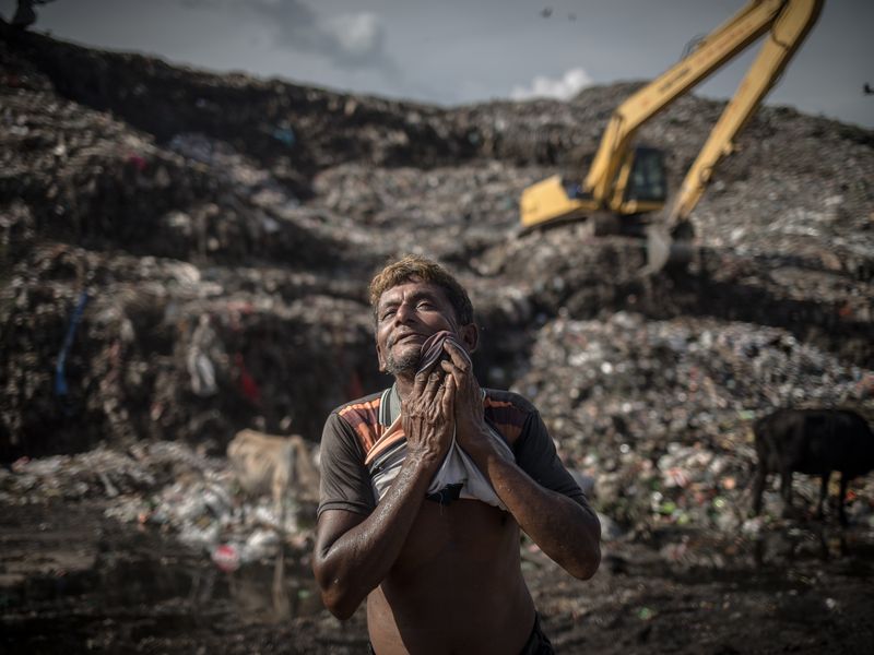 Dump Yard Worker | Smithsonian Photo Contest | Smithsonian Magazine