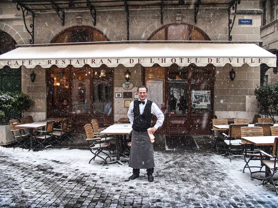 Snow Waiter | Smithsonian Photo Contest | Smithsonian Magazine