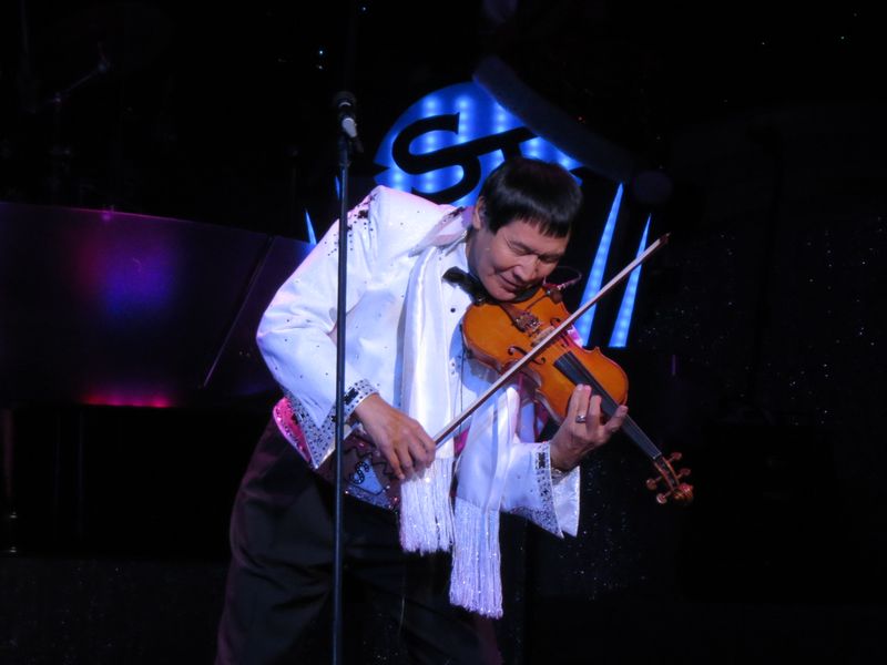 Shoji Tabuchi performs in Branson, Missouri | Smithsonian Photo Contest ...