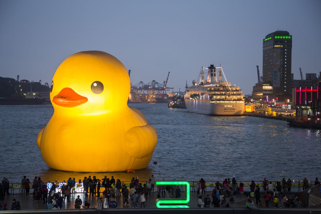 The ESA is on a Mission to Harpoon a Duck-Shaped Comet