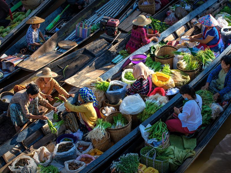 Floating Market at Inle Lake. | Smithsonian Photo Contest | Smithsonian ...