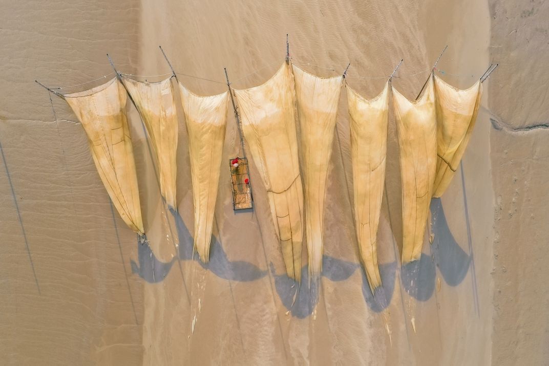 Flying net | Smithsonian Photo Contest | Smithsonian Magazine