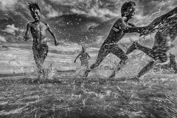 Latest monsoon Photos | Smithsonian Photo Contest | Smithsonian Magazine