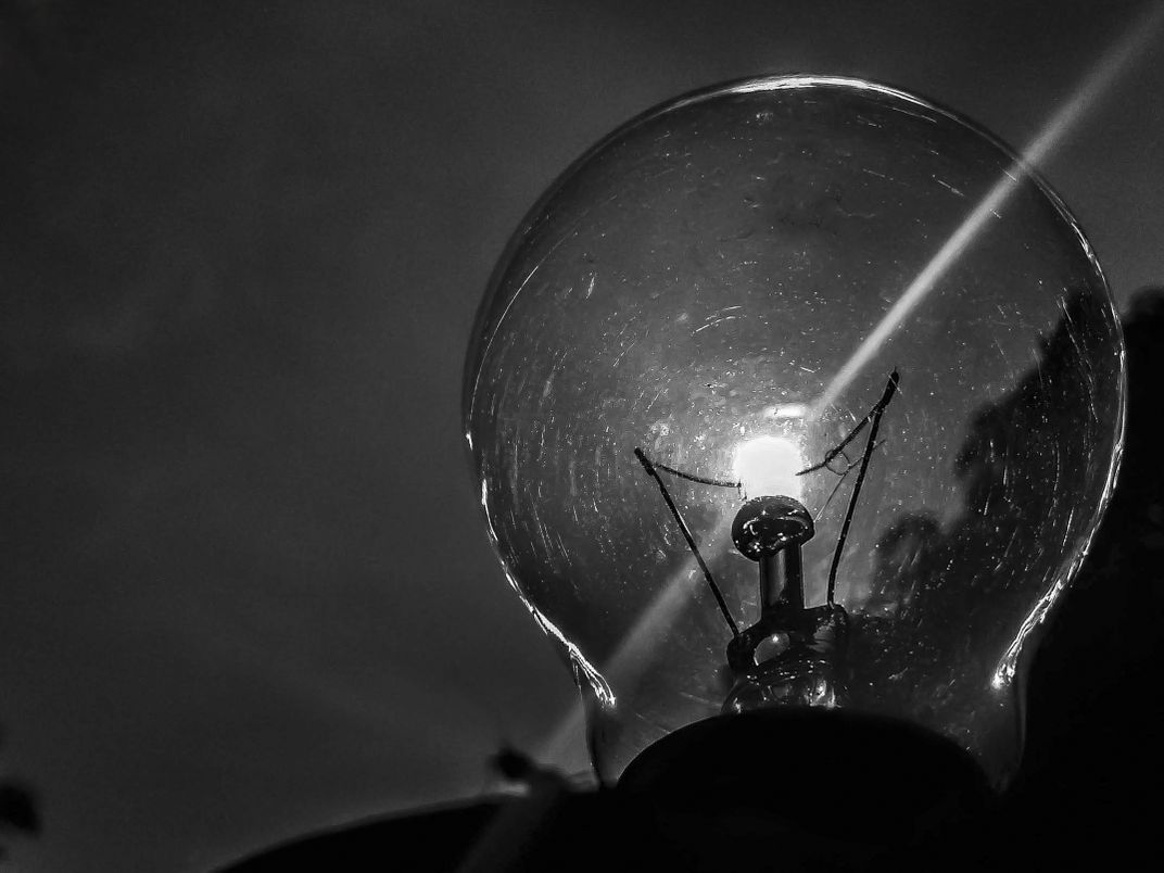 The Radiant Bulb | Smithsonian Photo Contest | Smithsonian Magazine