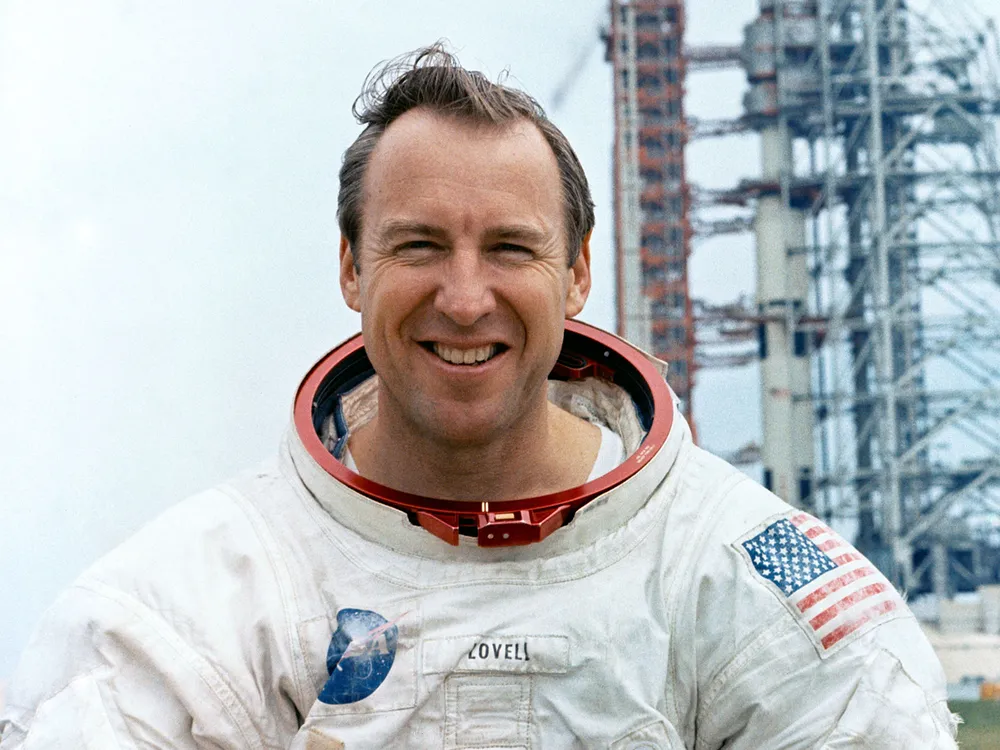 Jim Lovell, Apollo 13 Commander Who Thrived Under Pressure, Dies at 97