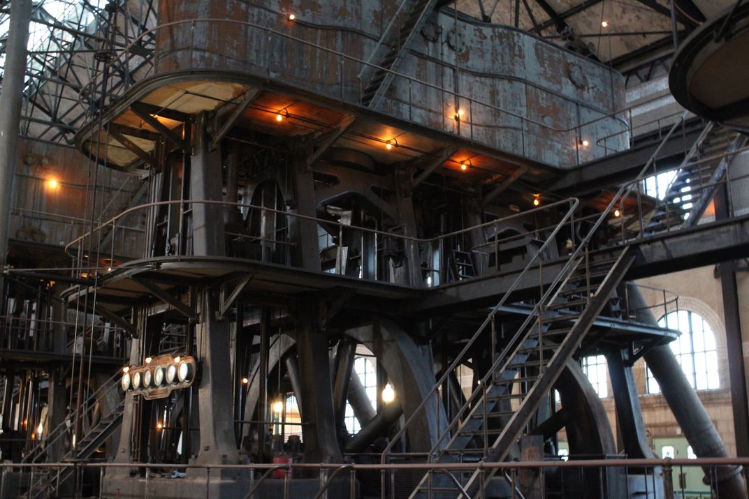 Holly Steam Engine | Smithsonian Photo Contest | Smithsonian Magazine