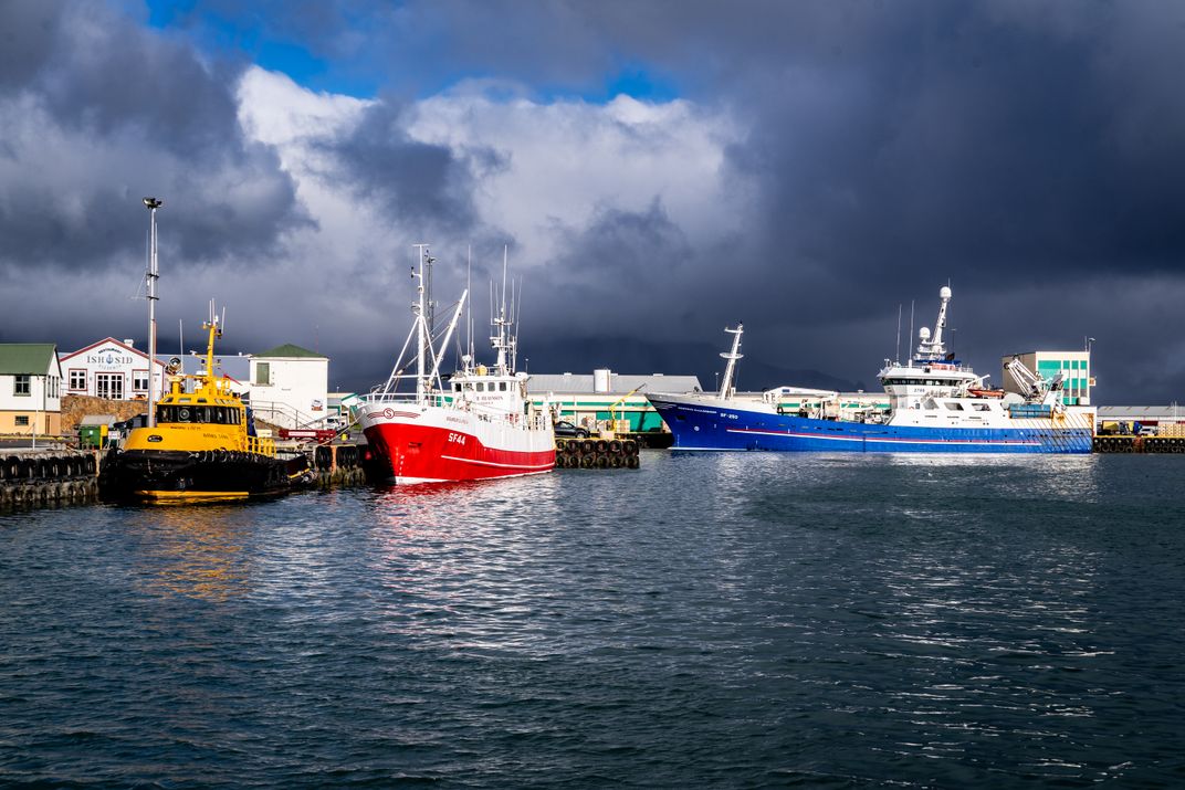 Early morning Harbor Photo in Hofn, Iceland | Smithsonian Photo Contest ...