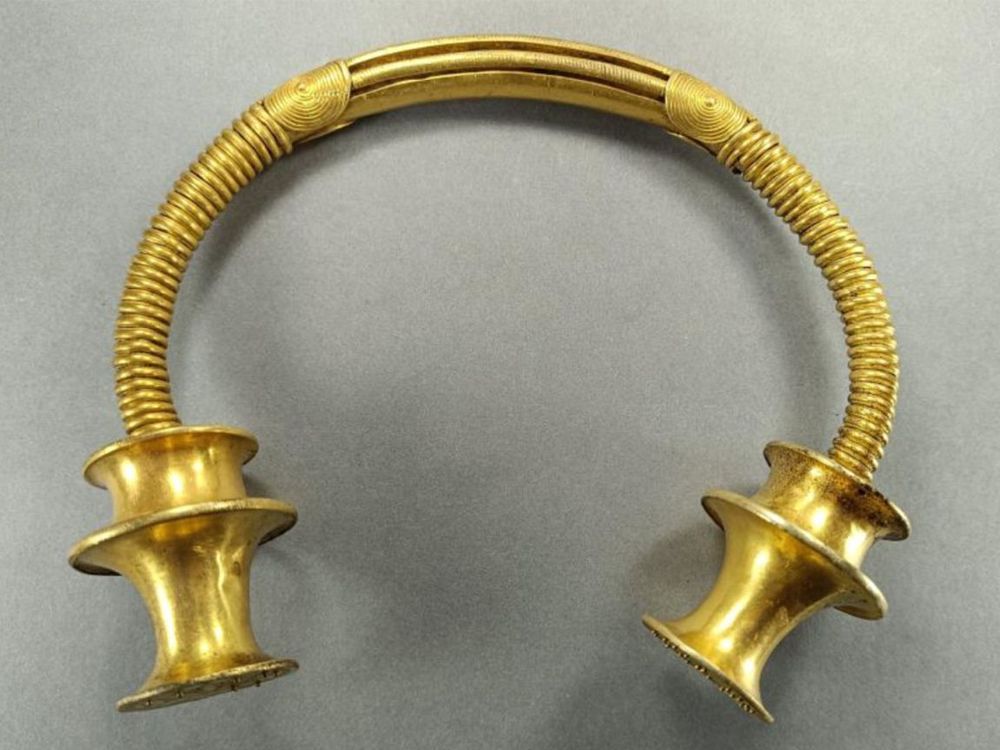 Water Worker Stumbles Upon 2,500-Year-Old Gold Necklaces in Spain