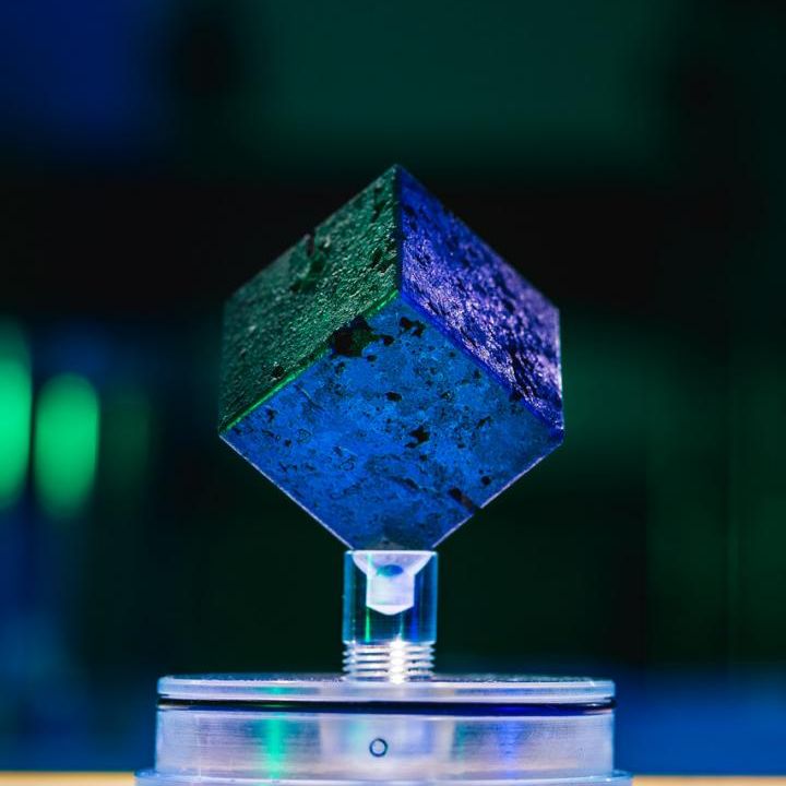 uranium element cube
