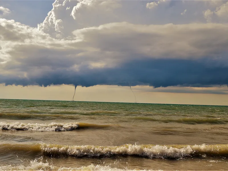 Waterspout | Smithsonian Photo Contest | Smithsonian Magazine