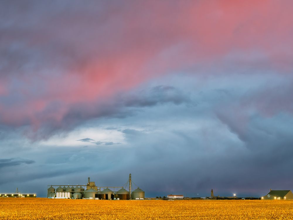 Kansas farm sunrise | Smithsonian Photo Contest | Smithsonian Magazine