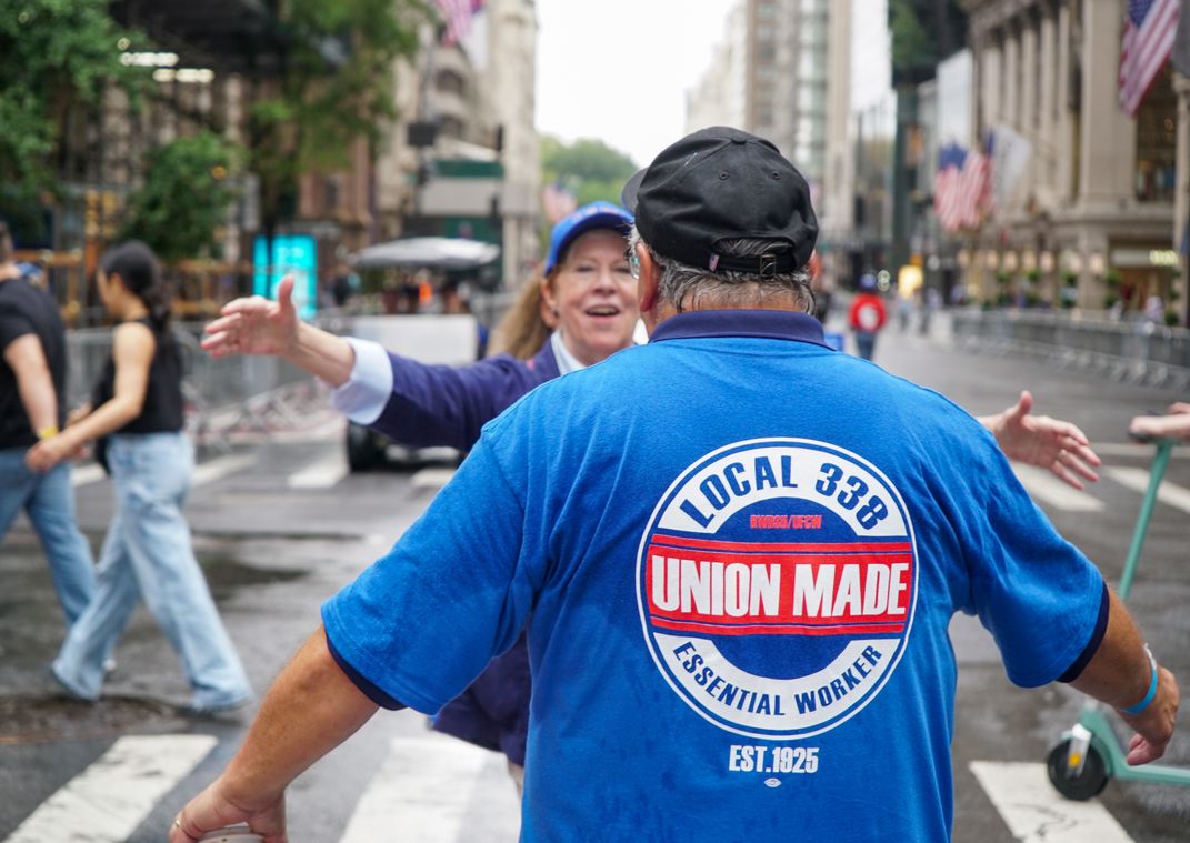 Union Hug | Smithsonian Photo Contest | Smithsonian Magazine