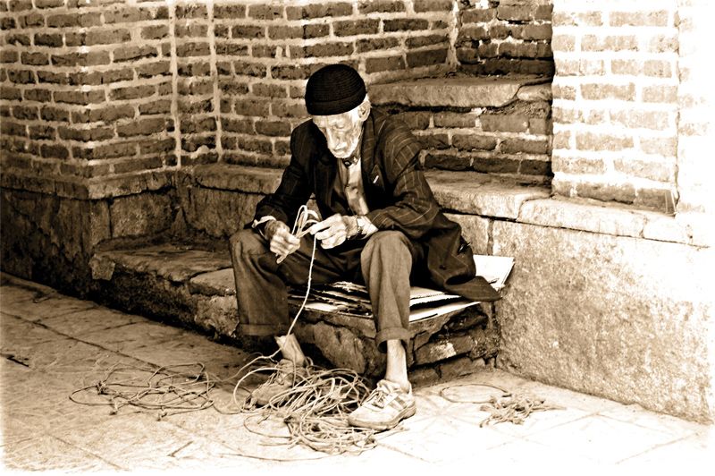 old man who is working until death | Smithsonian Photo Contest ...