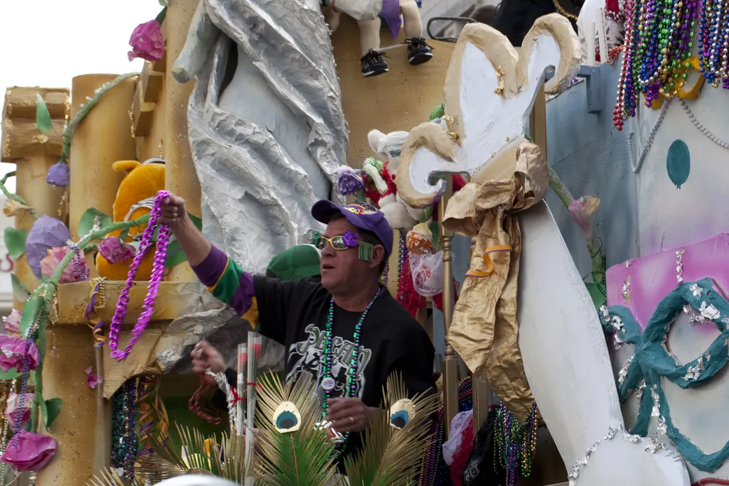 mardi gras float decorations