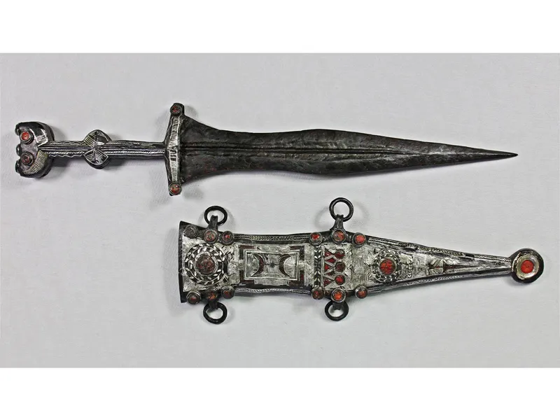 roman dagger
