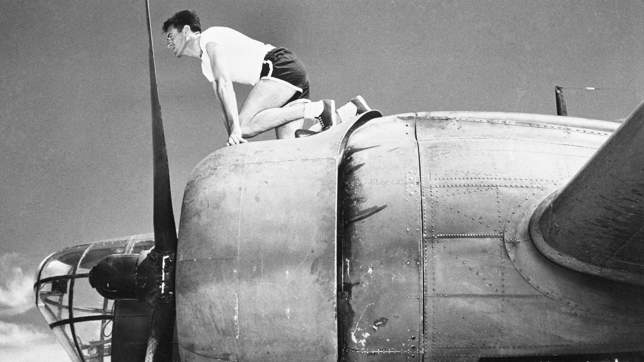 1936 Olympics Louis Zamperini Louis Zamperini Lived A Life Worth Two