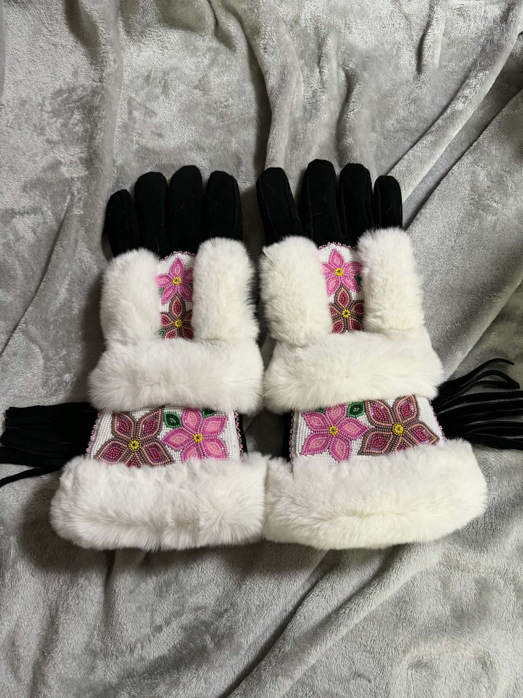 Meet Jewels Gilbert, the Native Artist Behind Beautiful Arctic Beadwork ...