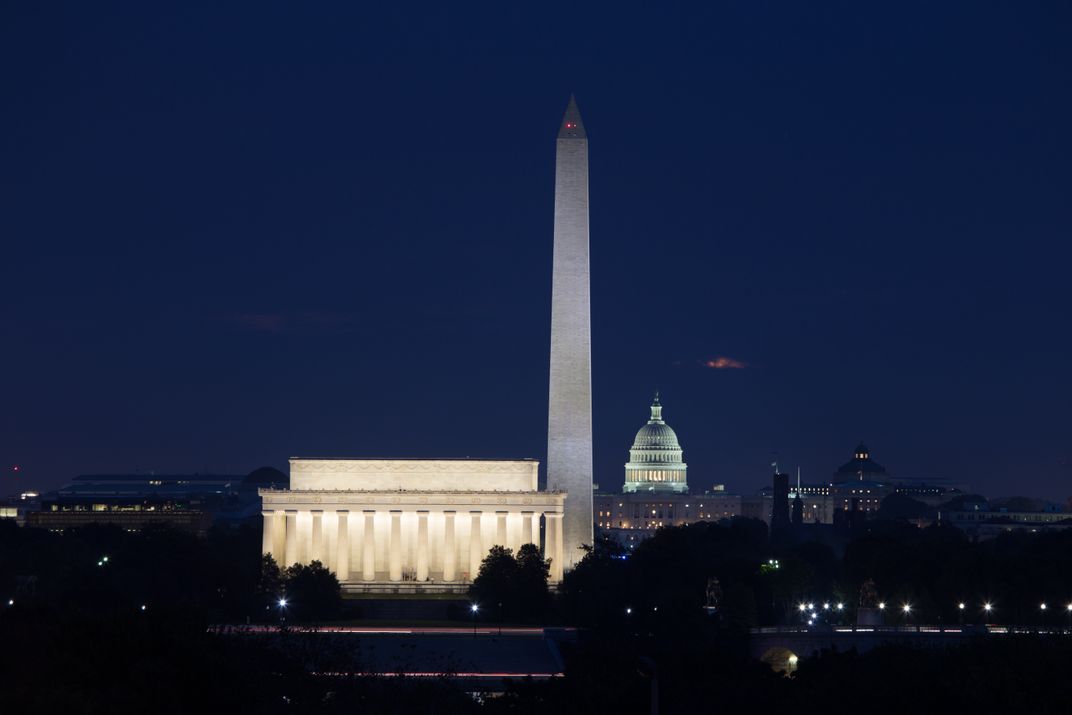Rising Moon over DC Monuments-Oct2017-IMG_1508 | Smithsonian Photo ...
