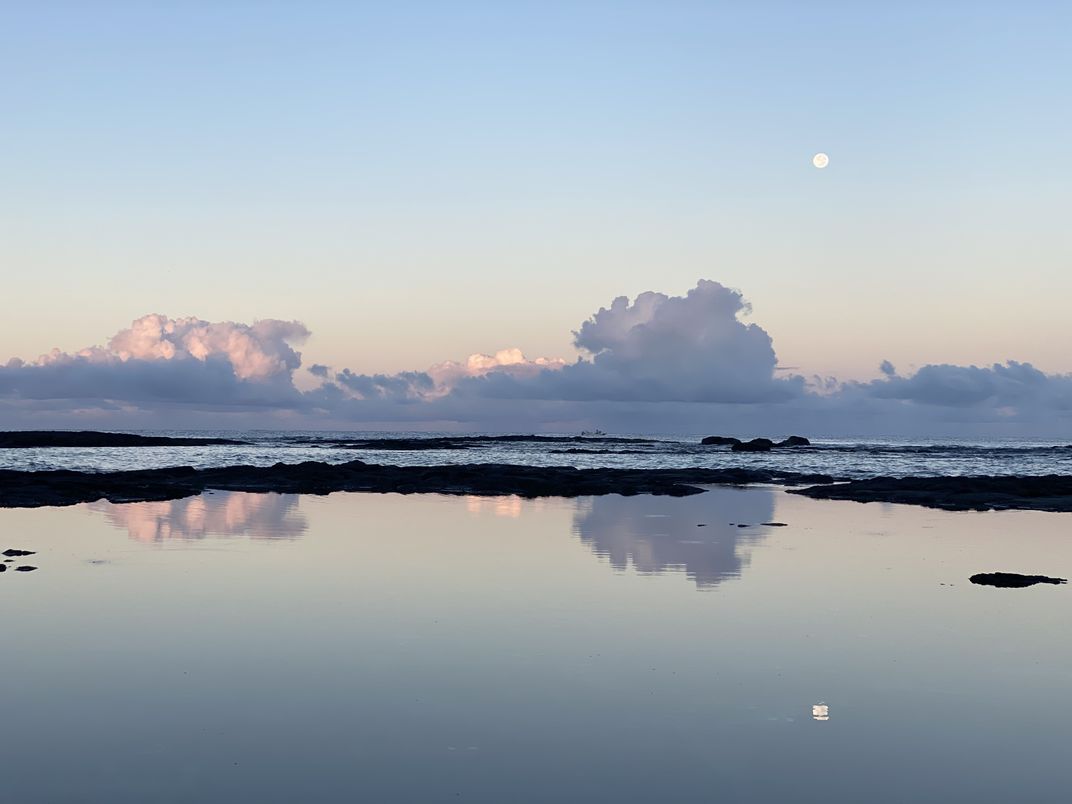 Moonset of the October 2020 Blue Moon into the Pacific off The Island ...