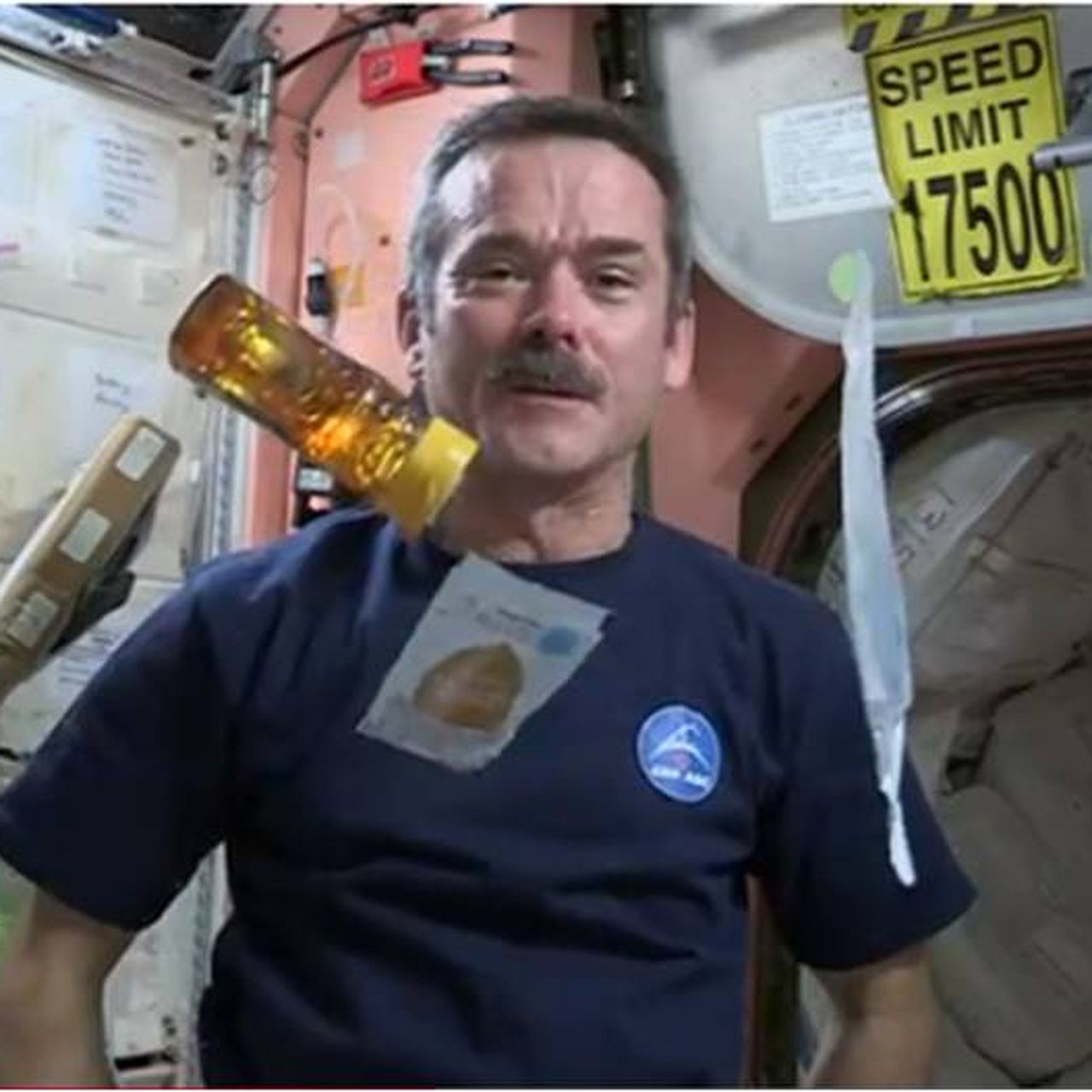 Nasa Astronaut Shows How To Make A Sandwich In Space