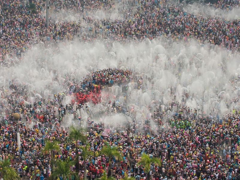 Splash Water Carnival | Smithsonian Photo Contest | Smithsonian Magazine